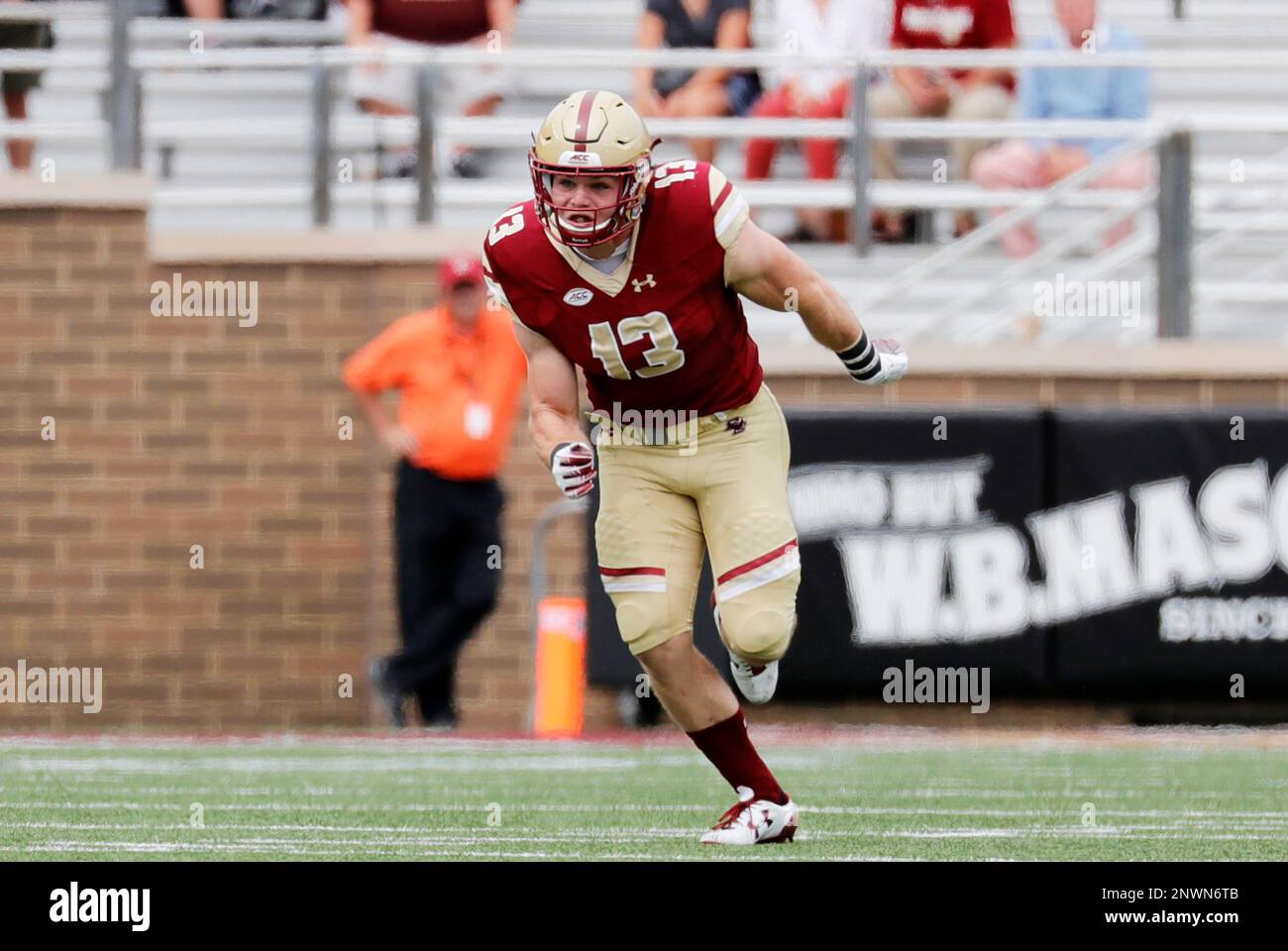 CHESTNUT HILL, MA - SEPTEMBER 08: Boston College linebacker Connor ...