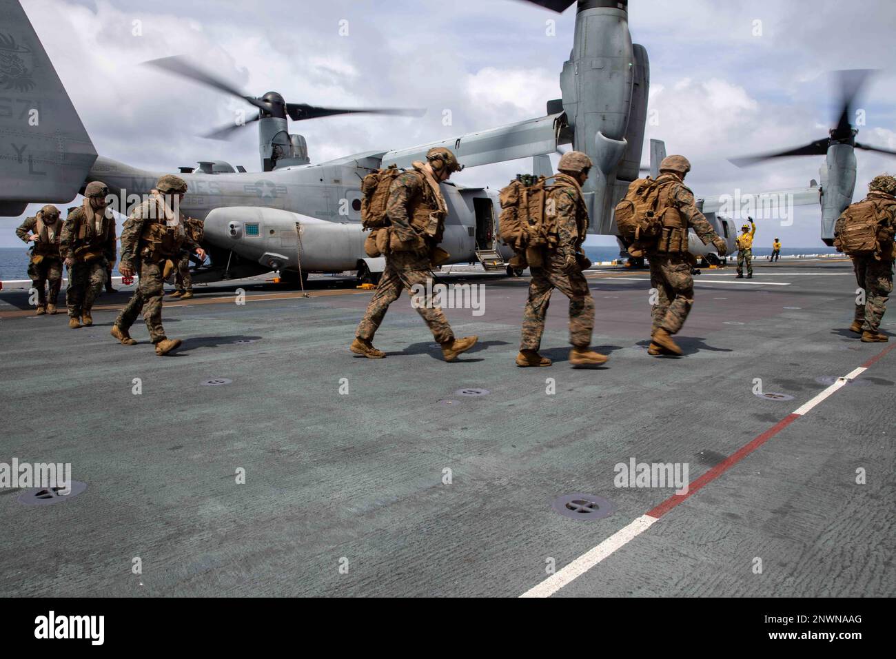 U s sailor on leave hi-res stock photography and images - Alamy