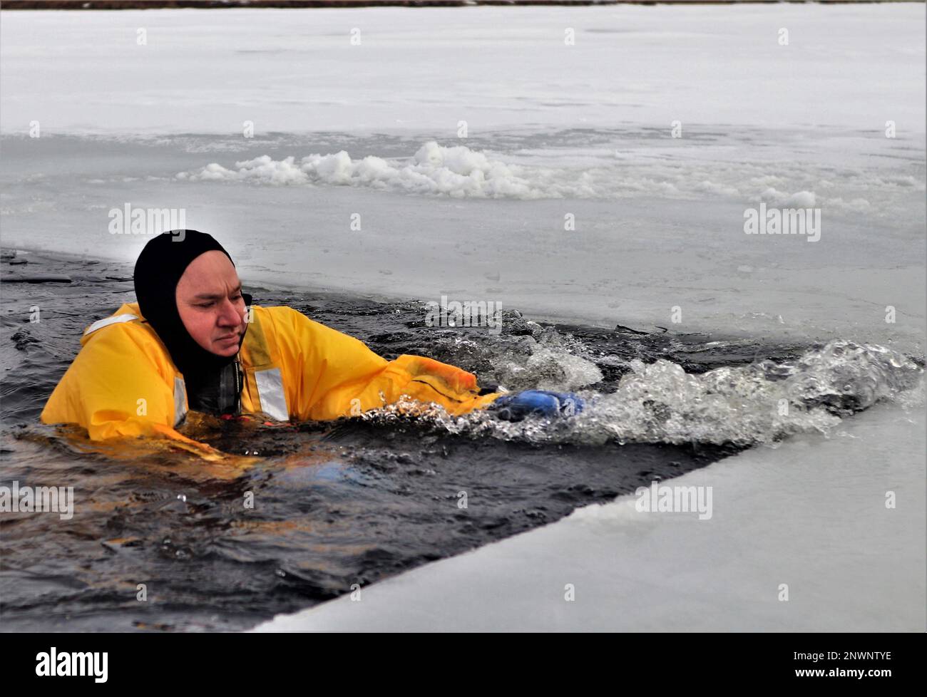 Surface ice rescue training hi-res stock photography and images - Alamy