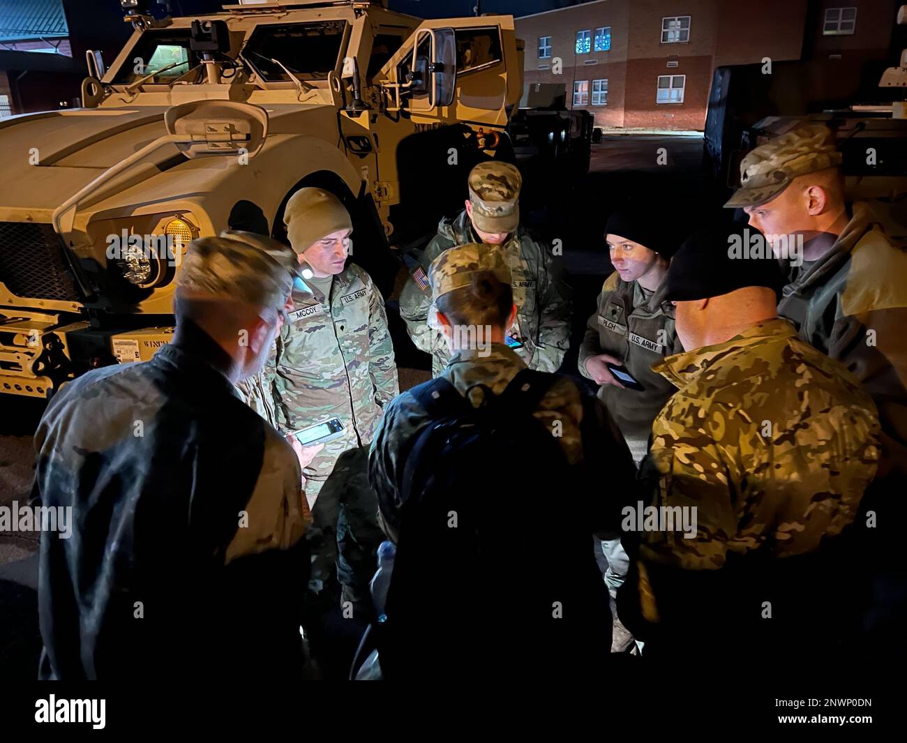 Soldiers from the Ohio National Guard’s 135th Military Police Company ...
