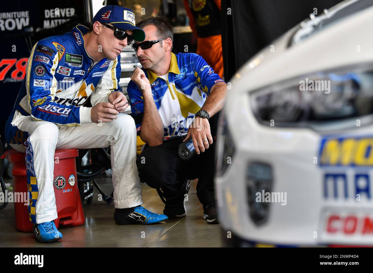 #4: Kevin Harvick, Stewart-Haas Racing, Ford Fusion Busch Beer ...