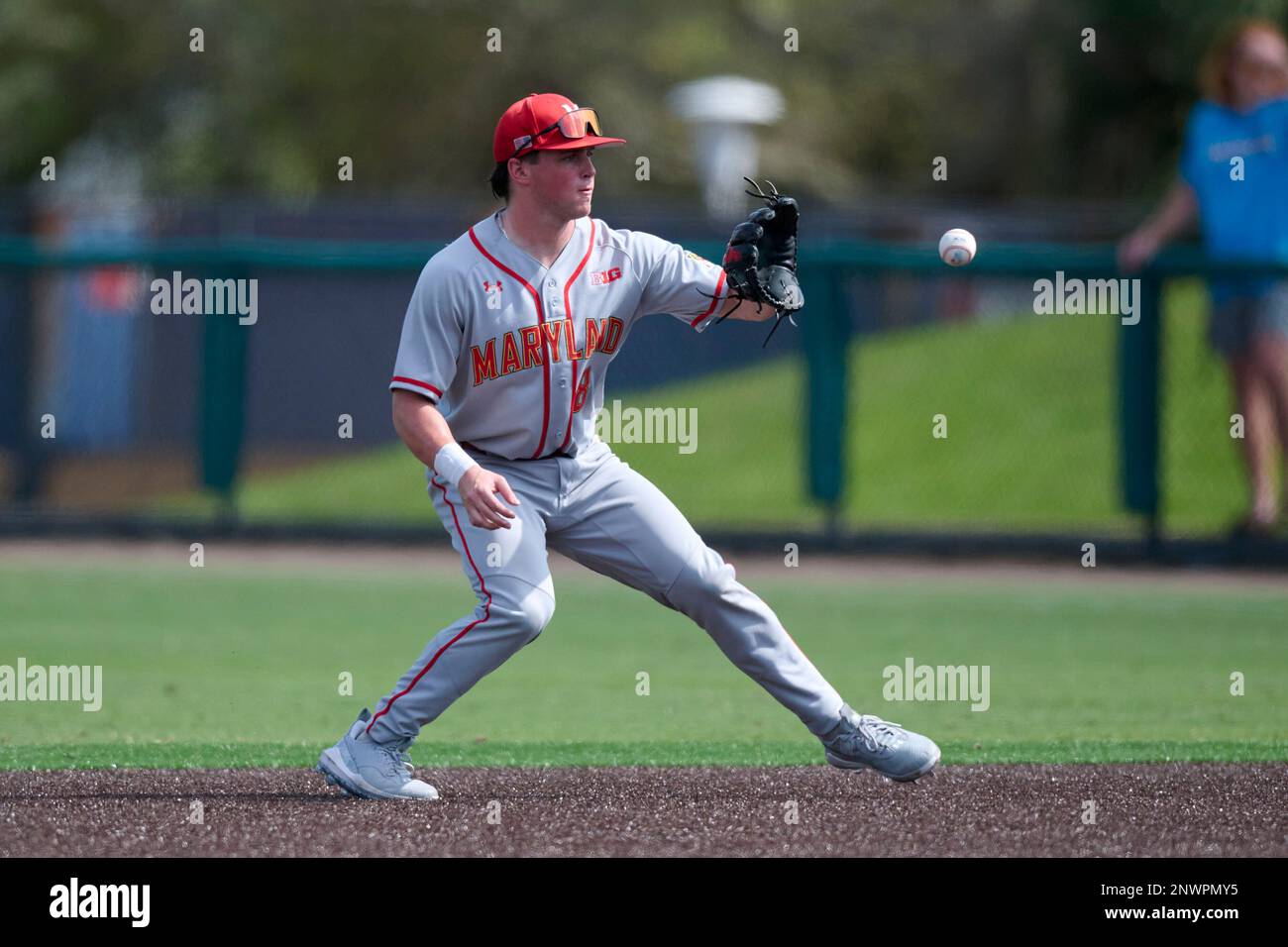 Maryland Terrapins second baseman Kevin Keister (8) fields the ball ...