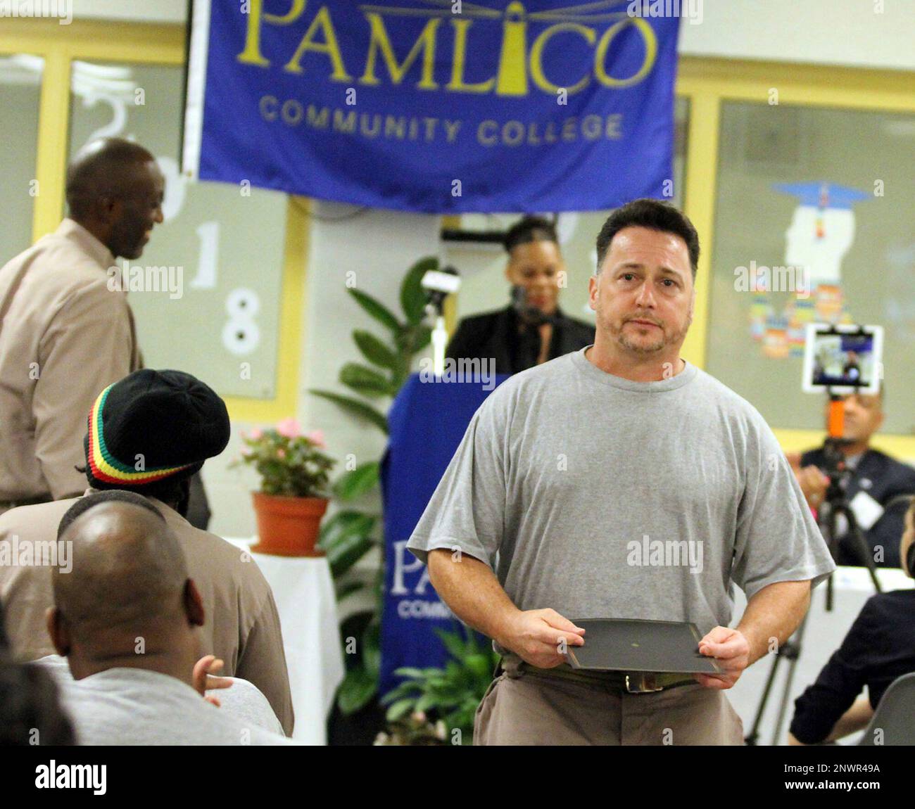 Receiving a certificate hi-res stock photography and images - Alamy