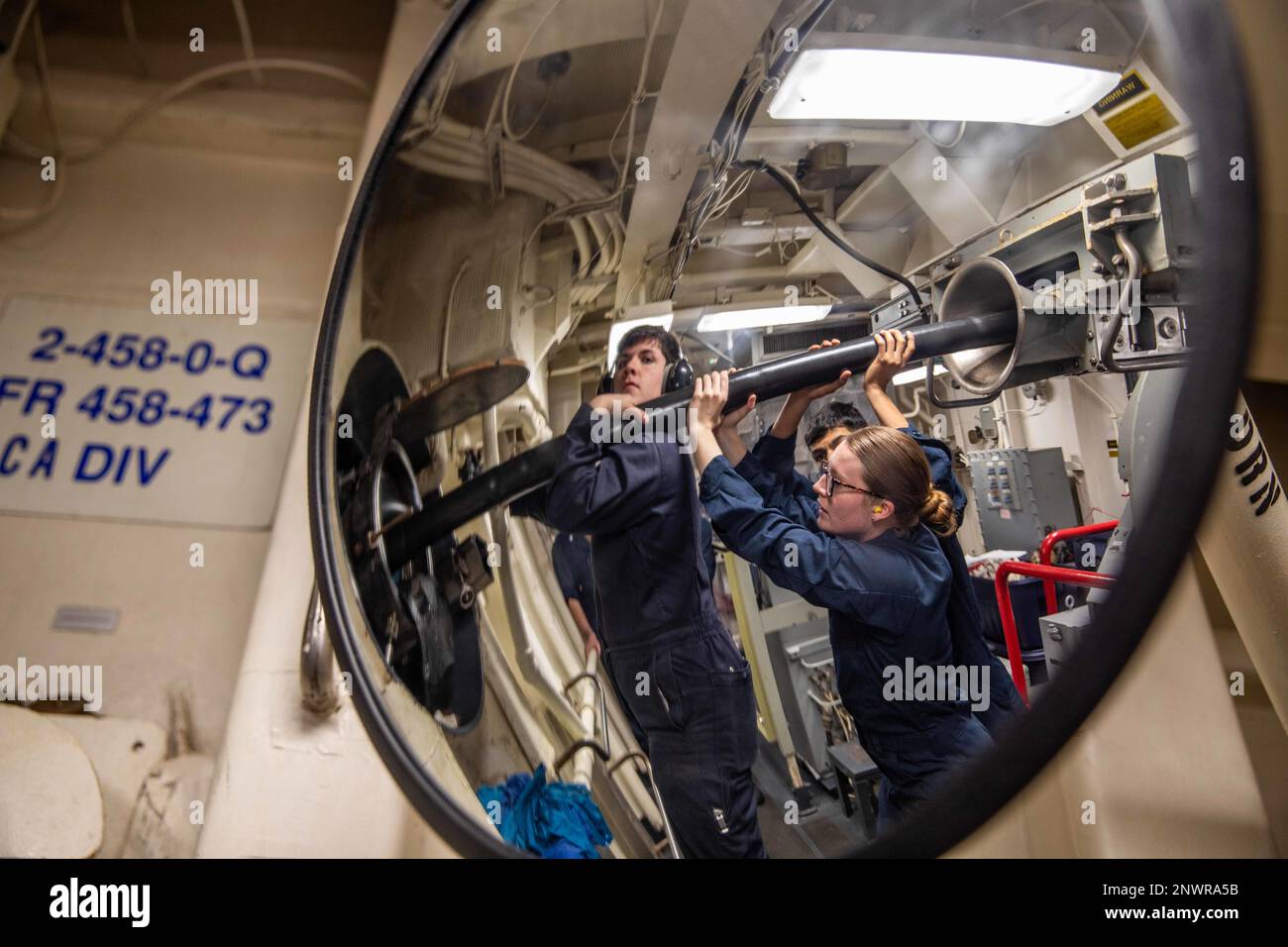 ATLANTIC OCEAN (Jan. 3, 2023) Sailors manually guide a multi-function ...