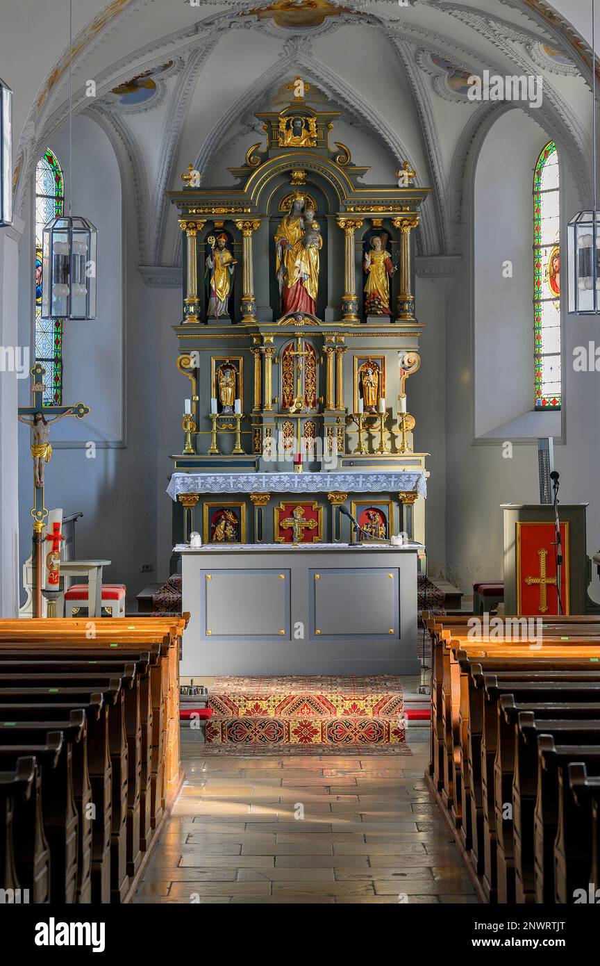 Altar with figures of saints, St. Ulrich Parish Church in Lauben near ...