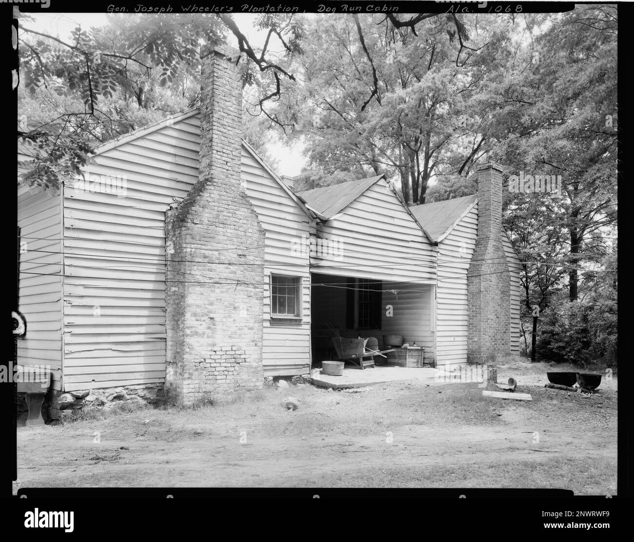 Clapboard houses Black and White Stock Photos & Images - Alamy