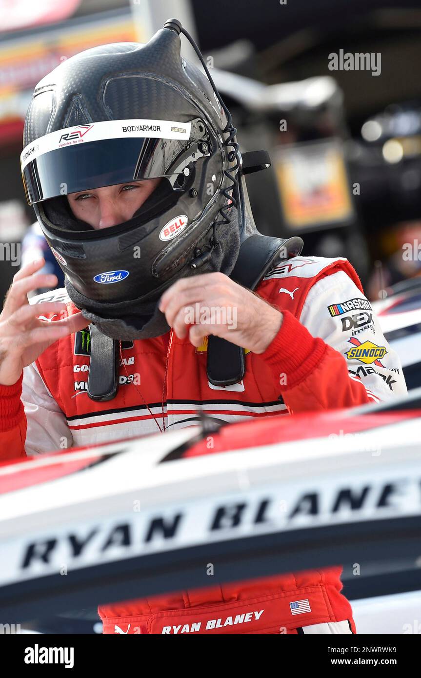 #12: Ryan Blaney, Team Penske, Ford Fusion REV during practice for the ...