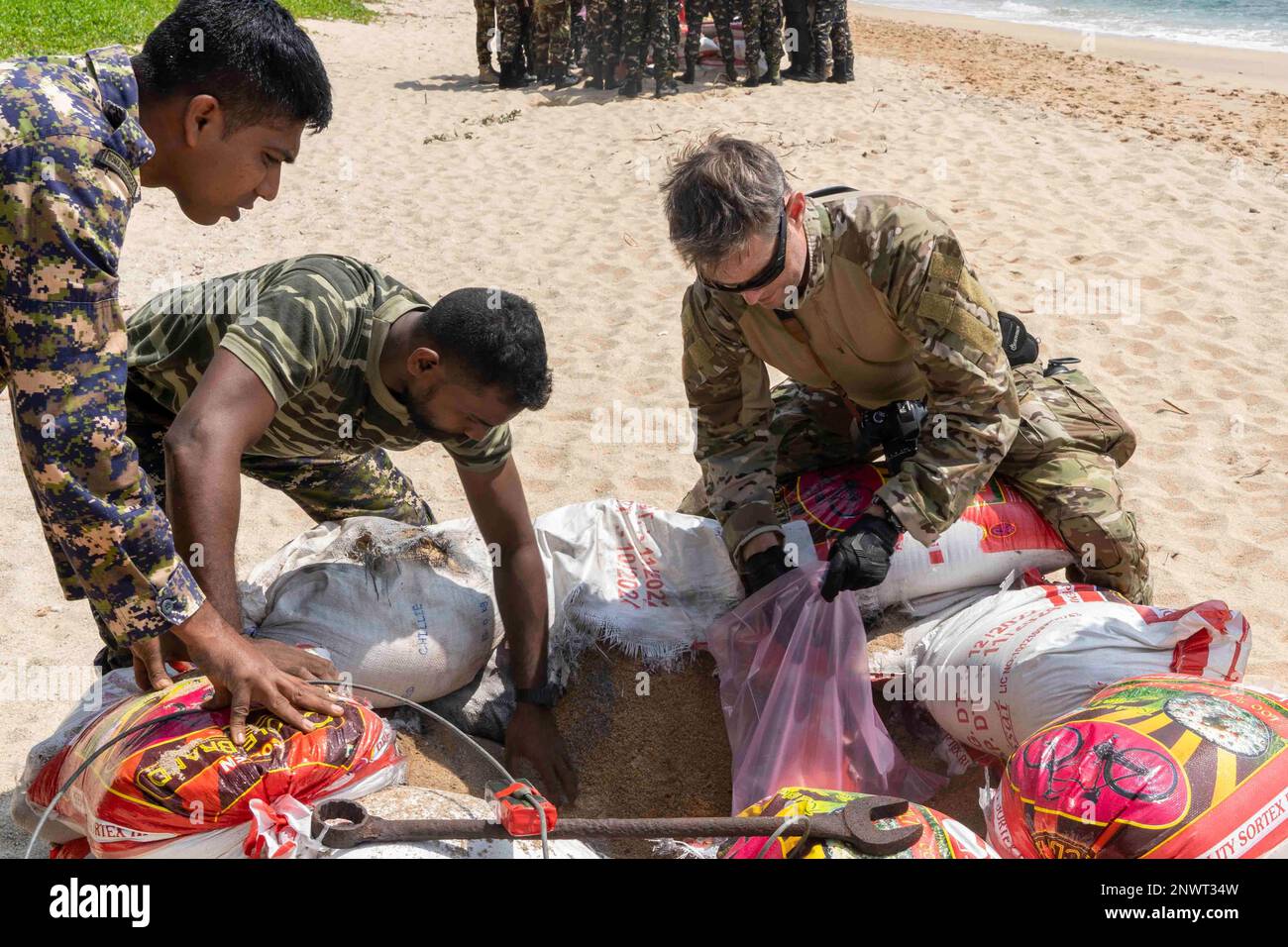 230120-N-HG389-0066 TRICOMALEE, Sri Lanka (Jan. 20, 2023) Chief ...