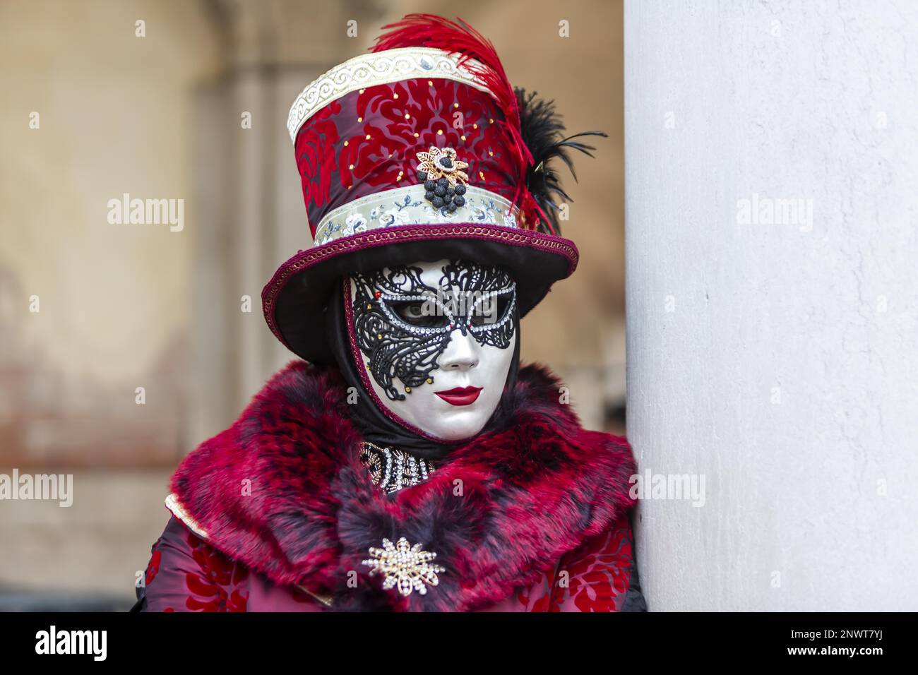 Carnevale di Venezia, elaborate masks and imaginative costumes can be ...