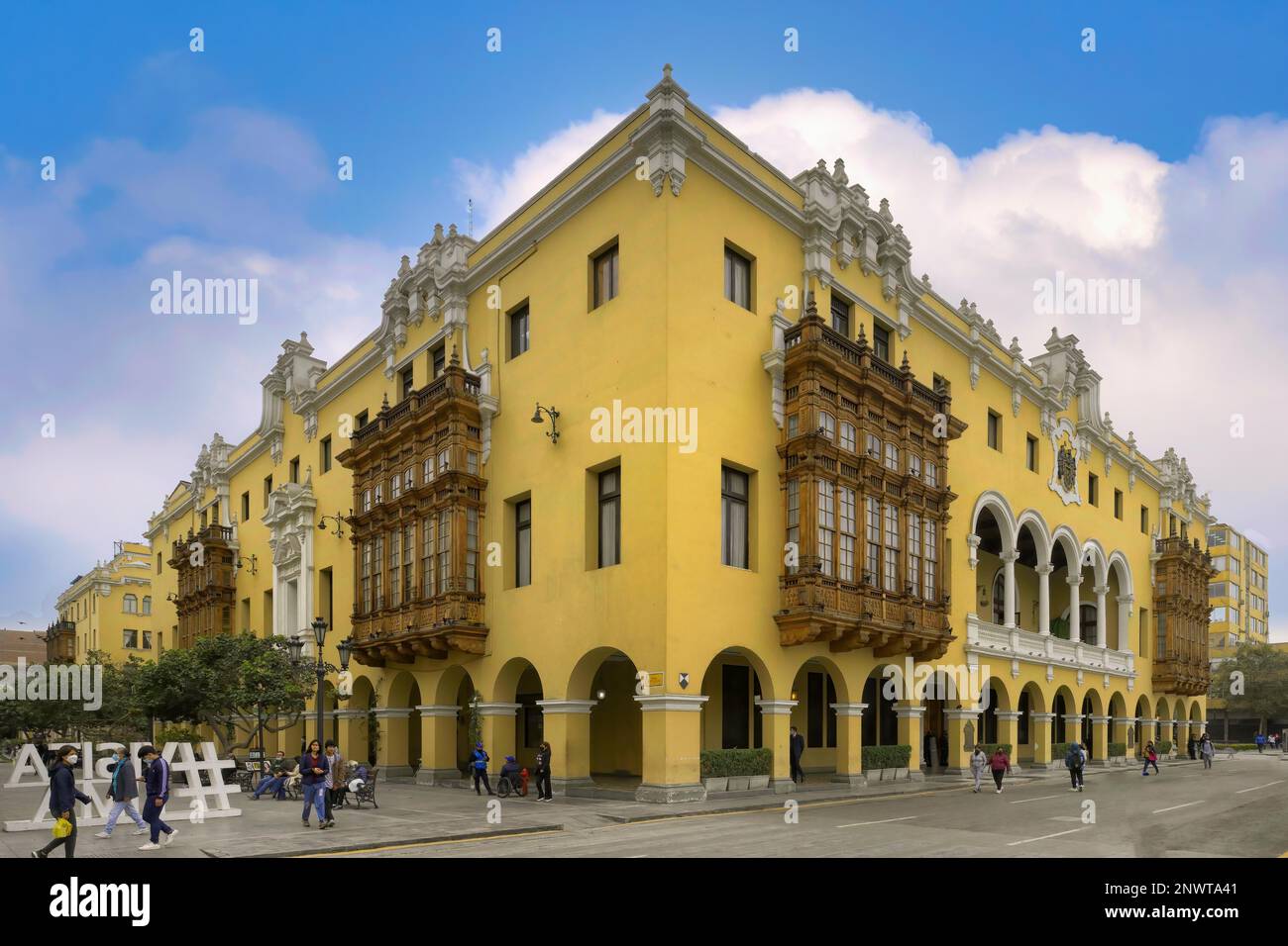Balconies on the Plaza de Armas, Lima, Peru Stock Photo - Alamy