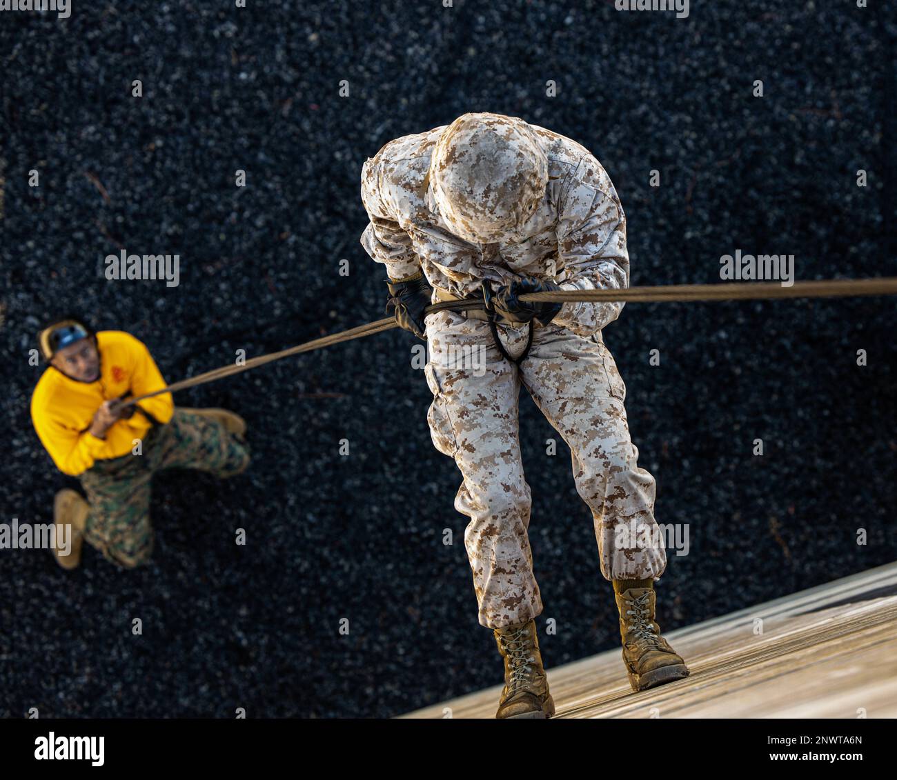 Recruits with Hotel Company, 2nd Recruit Training Battalion, execute ...