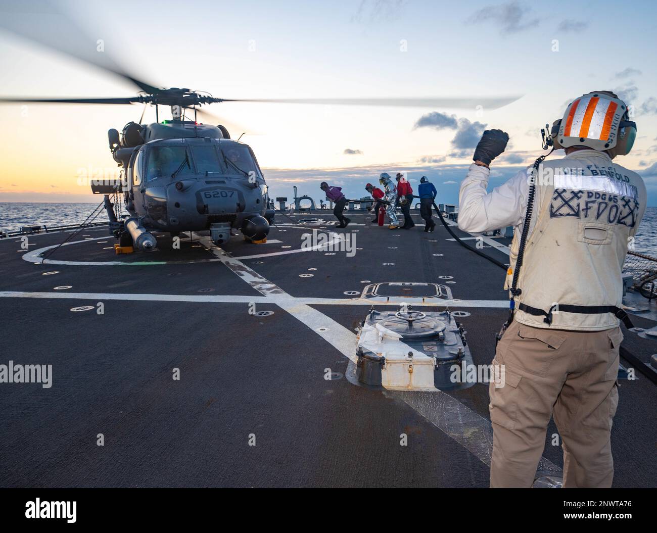 230126-N-QF023-1129 PHILLIPINE SEA (Jan. 26, 2023) Senior Chief ...