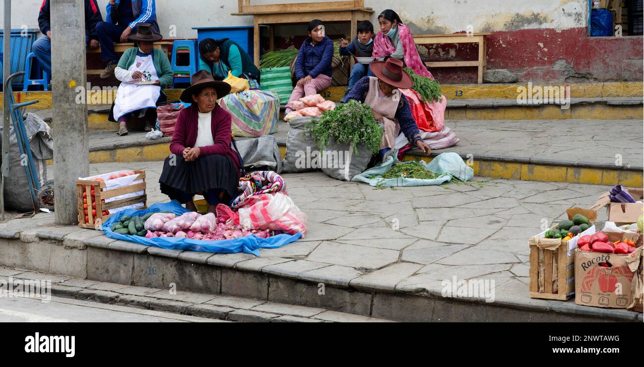 Typical street market, Paucartambo, Cusco region, Peru Stock Photo - Alamy