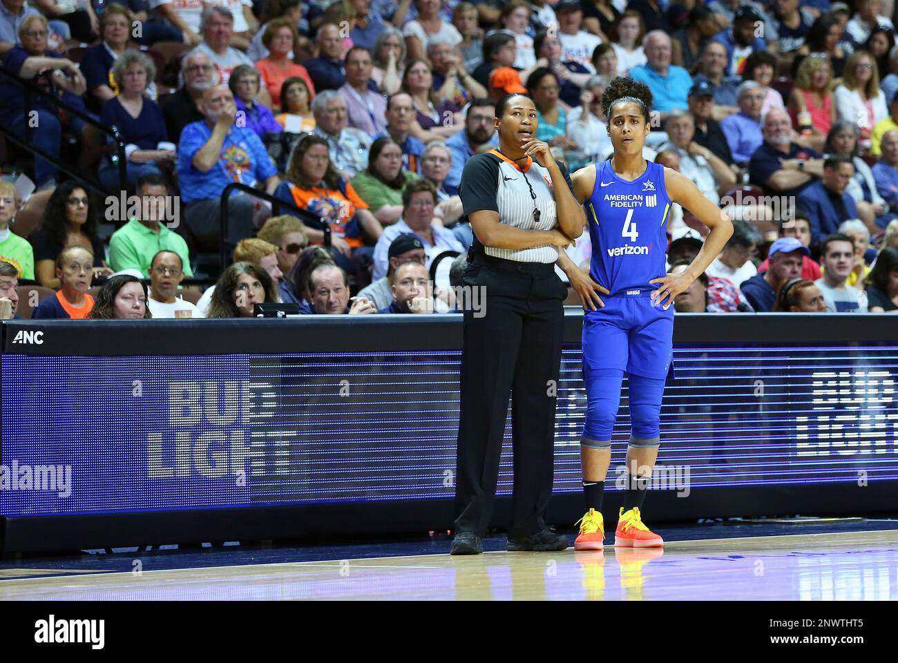 UNCASVILLE, CT - AUGUST 14: Dallas Wings guard Skylar Diggins-Smith (4 ...