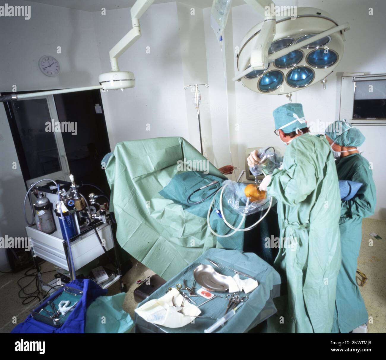 In this surgical practice, here on 22.04.1993 in Iserlohn, outpatient operations were performed ...