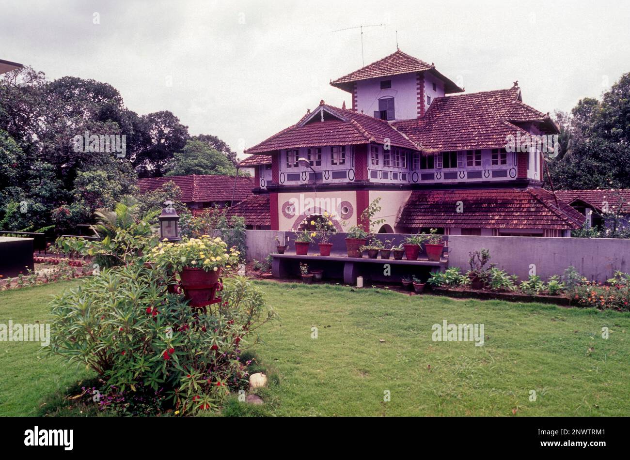 Kottakkal Arya Vaidyasala, one of the pioneer institutions of Ayurveda ...