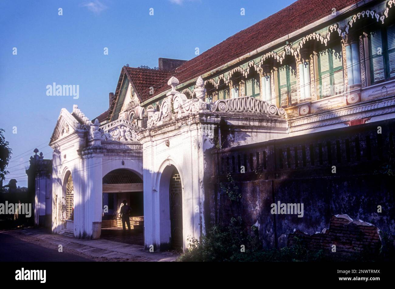 Kerala palace hi-res stock photography and images - Alamy