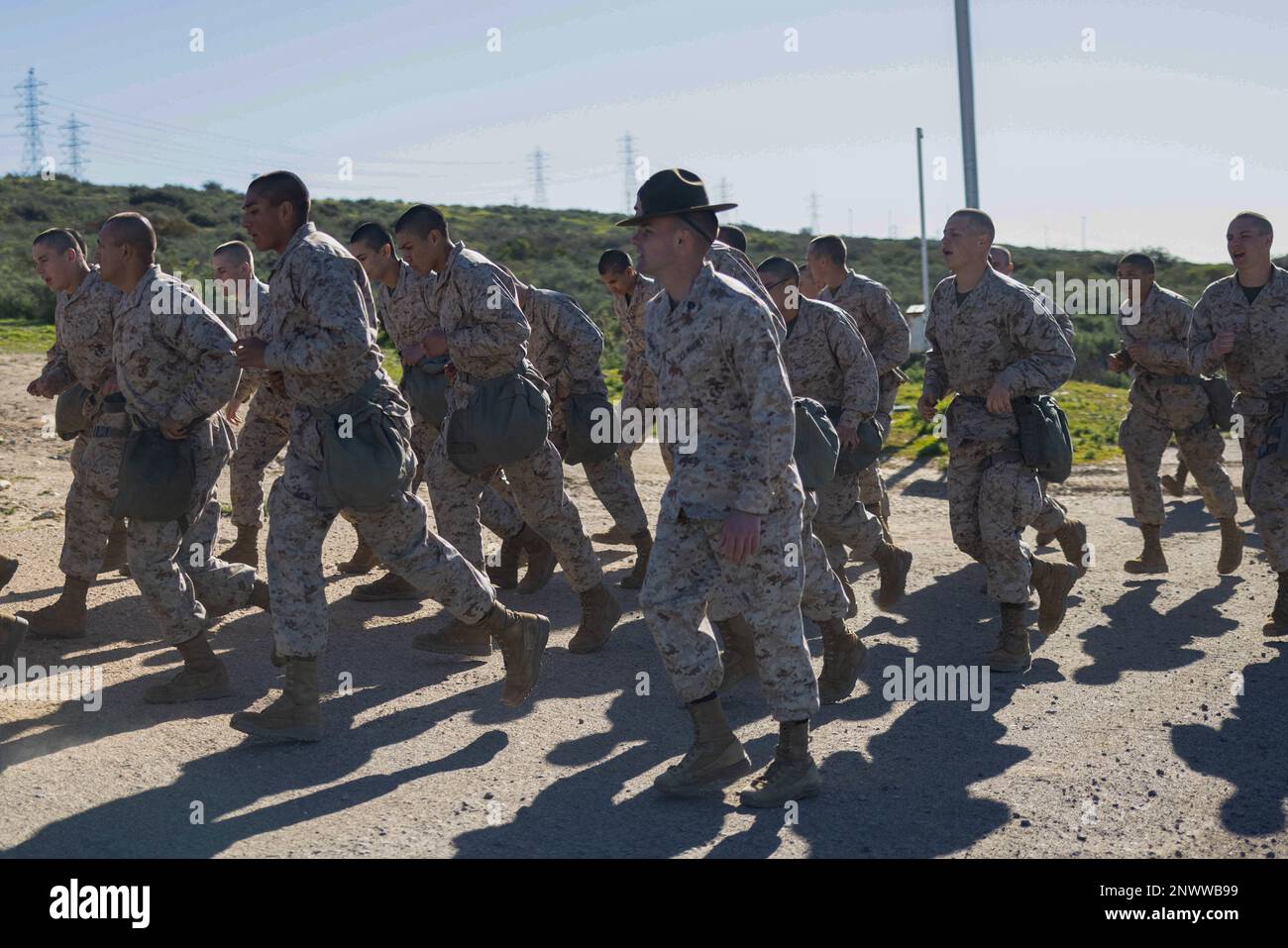 U.S. Marine Corps recruits with Hotel Company, 2nd Recruit Training ...
