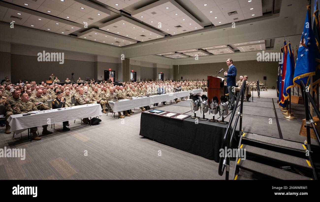 Kentucky Gov. Andy Beshear addresses more than 900 Soldiers and Airmen ...