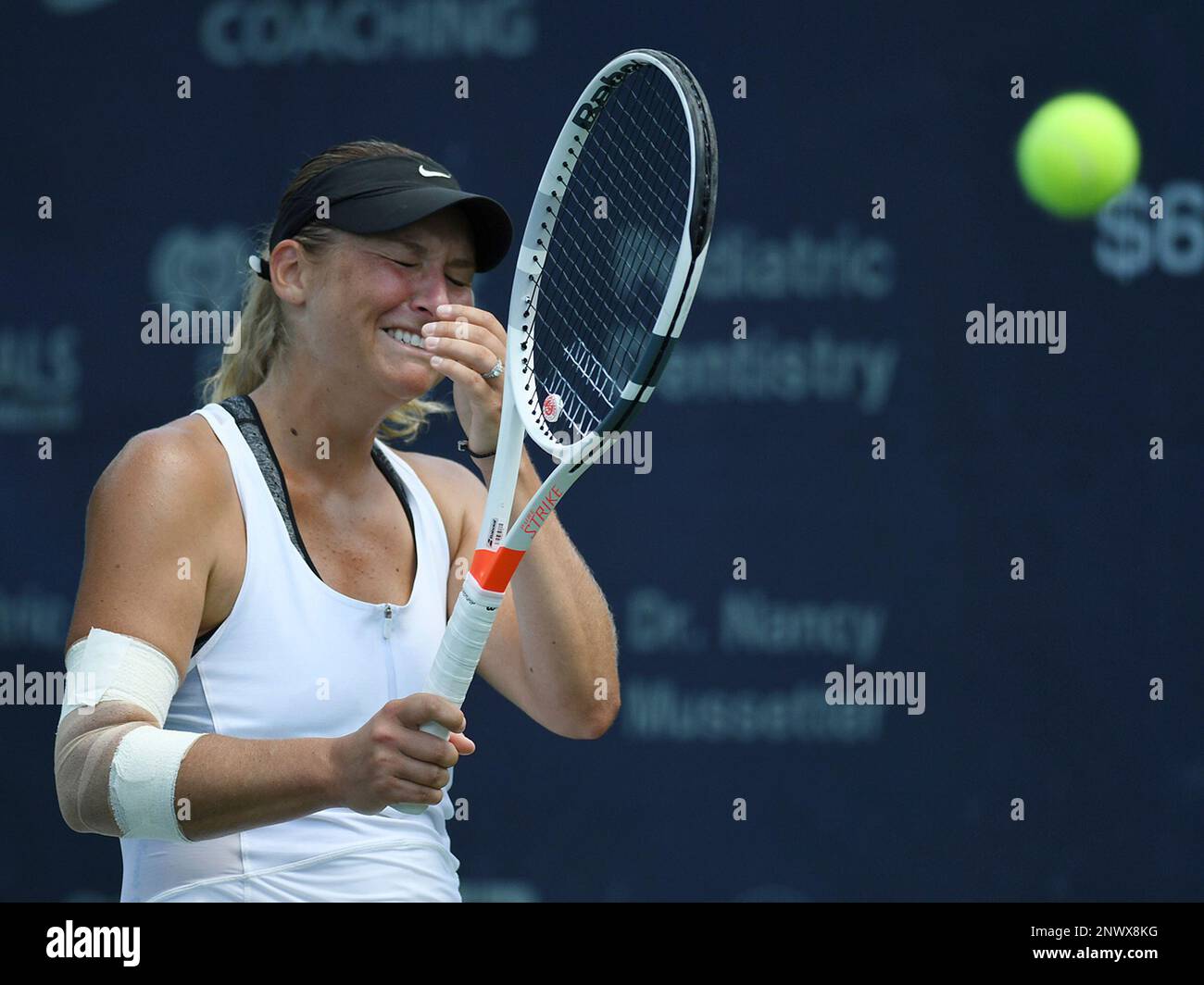 Gail Brodsky reacts as she scores the championship point in the singles ...