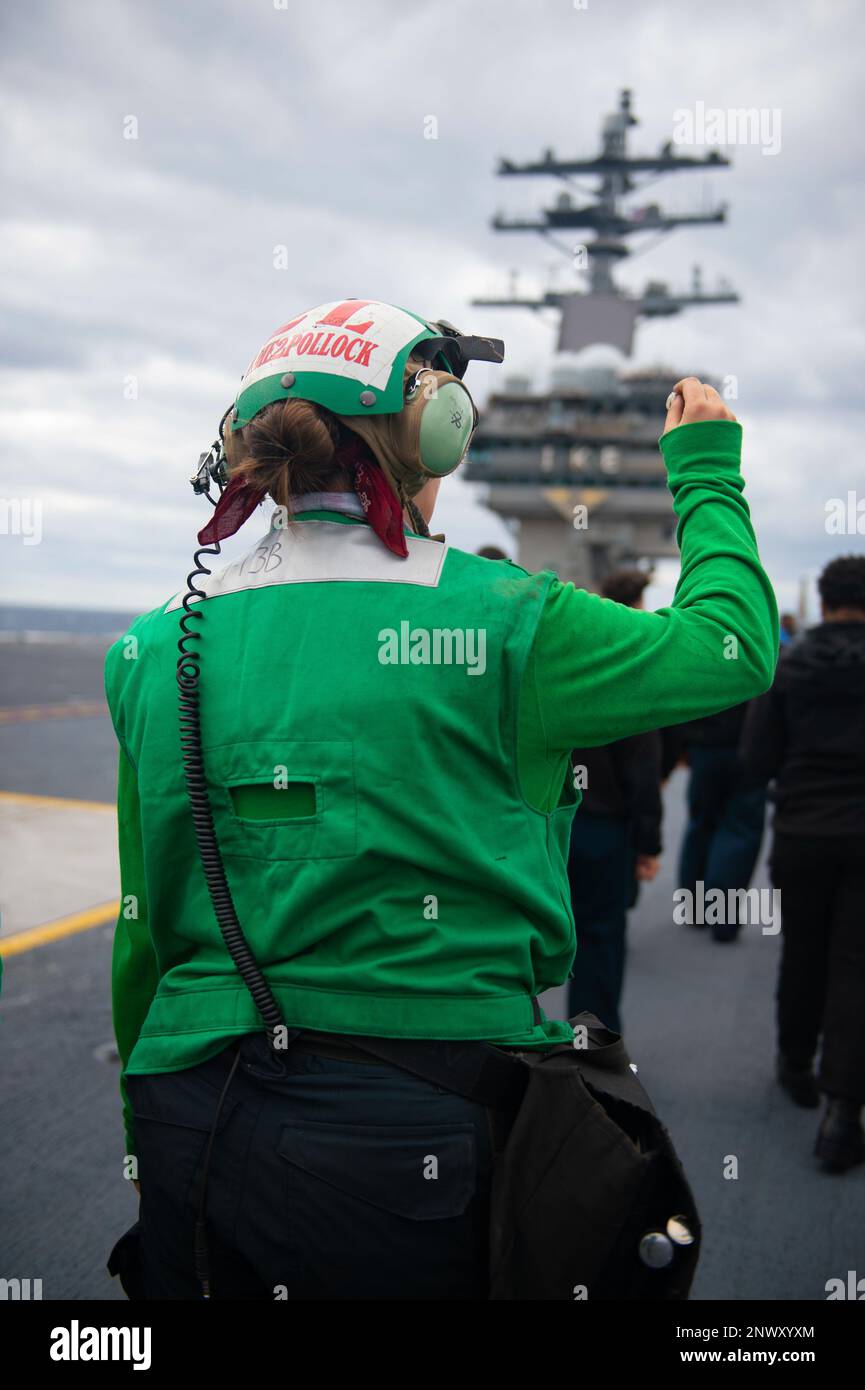 230125-N-YD547-1073 ATLANTIC OCEAN (Jan. 25, 2023) Aviation Structural ...