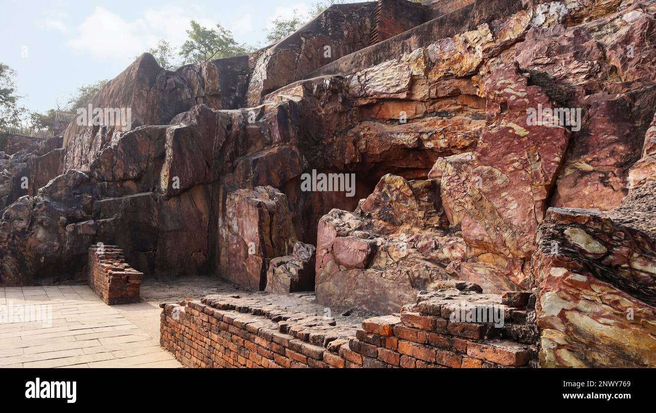 Ruined view of Sone Bhandar Caves, Rajgir, Nalanda, Bihar, India Stock ...