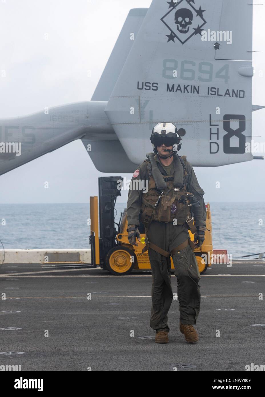 SOUTH CHINA SEA (Jan. 5, 2023) – A U.S. Marine Corps MV-22B Osprey crew ...