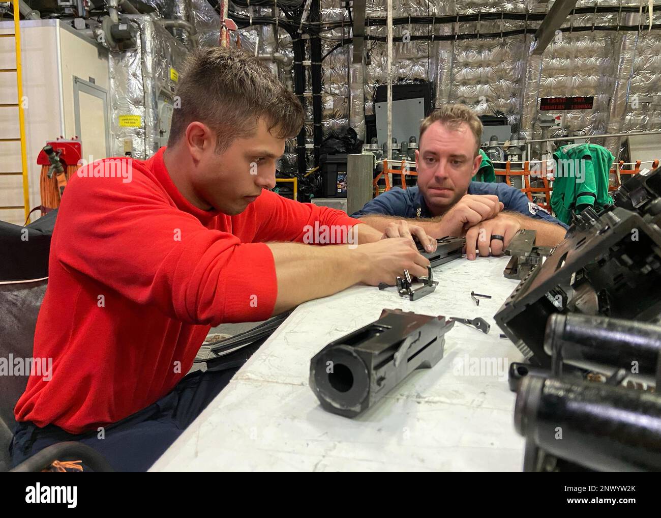 230126-N-HG846-1004 SOUTH CHINA SEA (January 27, 2023) – Mineman 2nd ...