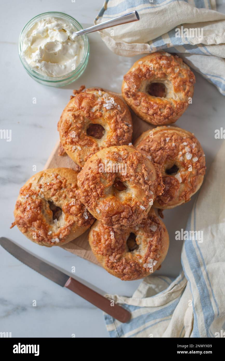 Traditional chinese bagels hi-res stock photography and images - Alamy