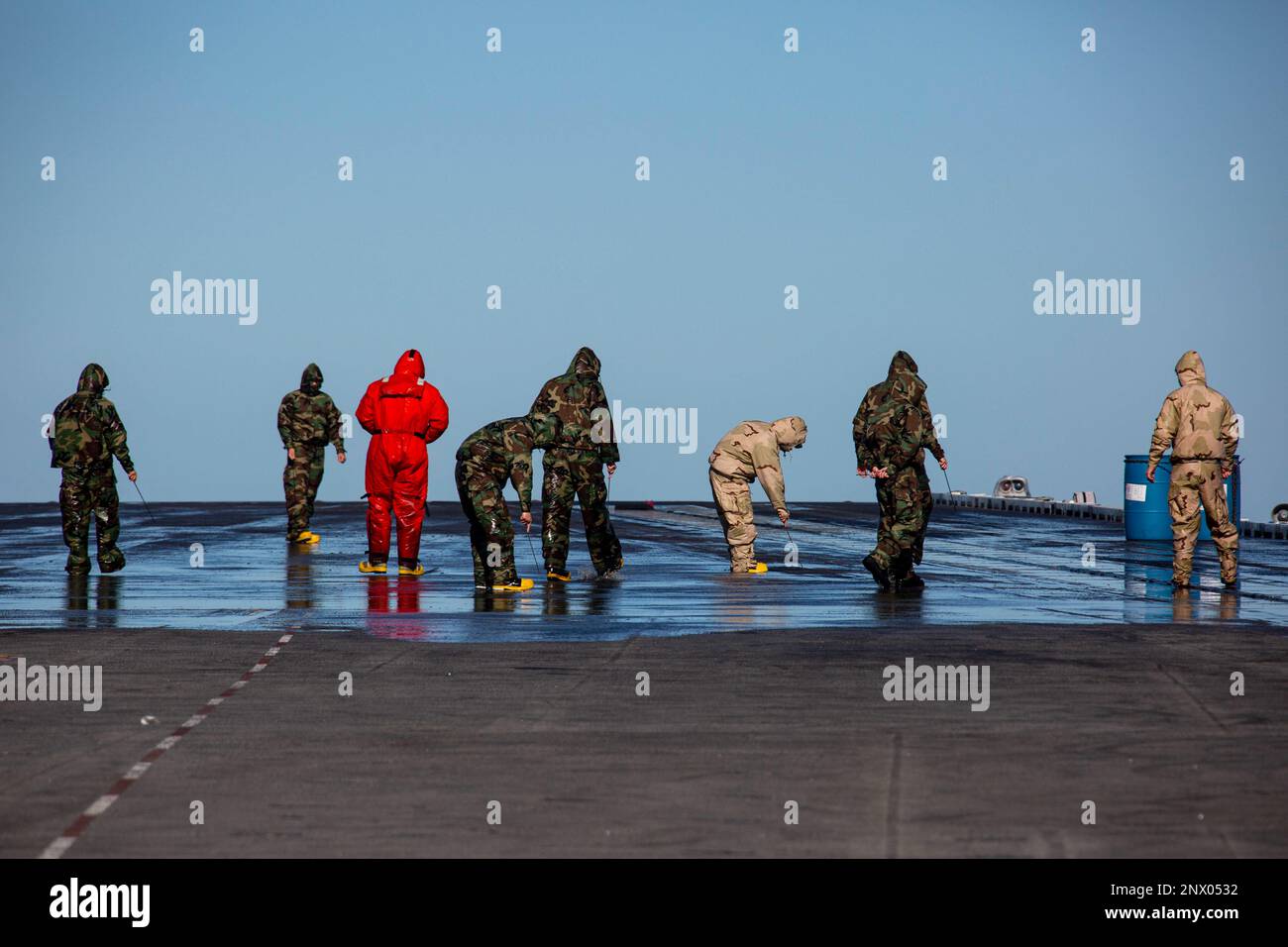 230121-N-MU675-2060 PACIFIC OCEAN (Jan. 21, 2023) Sailors perform a ...