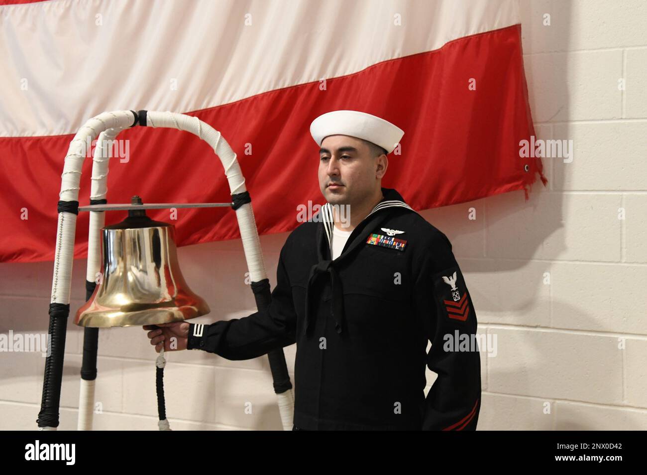 Boatswain's Mate First Class Santos Banda, from Big Lake, Minnesota ...