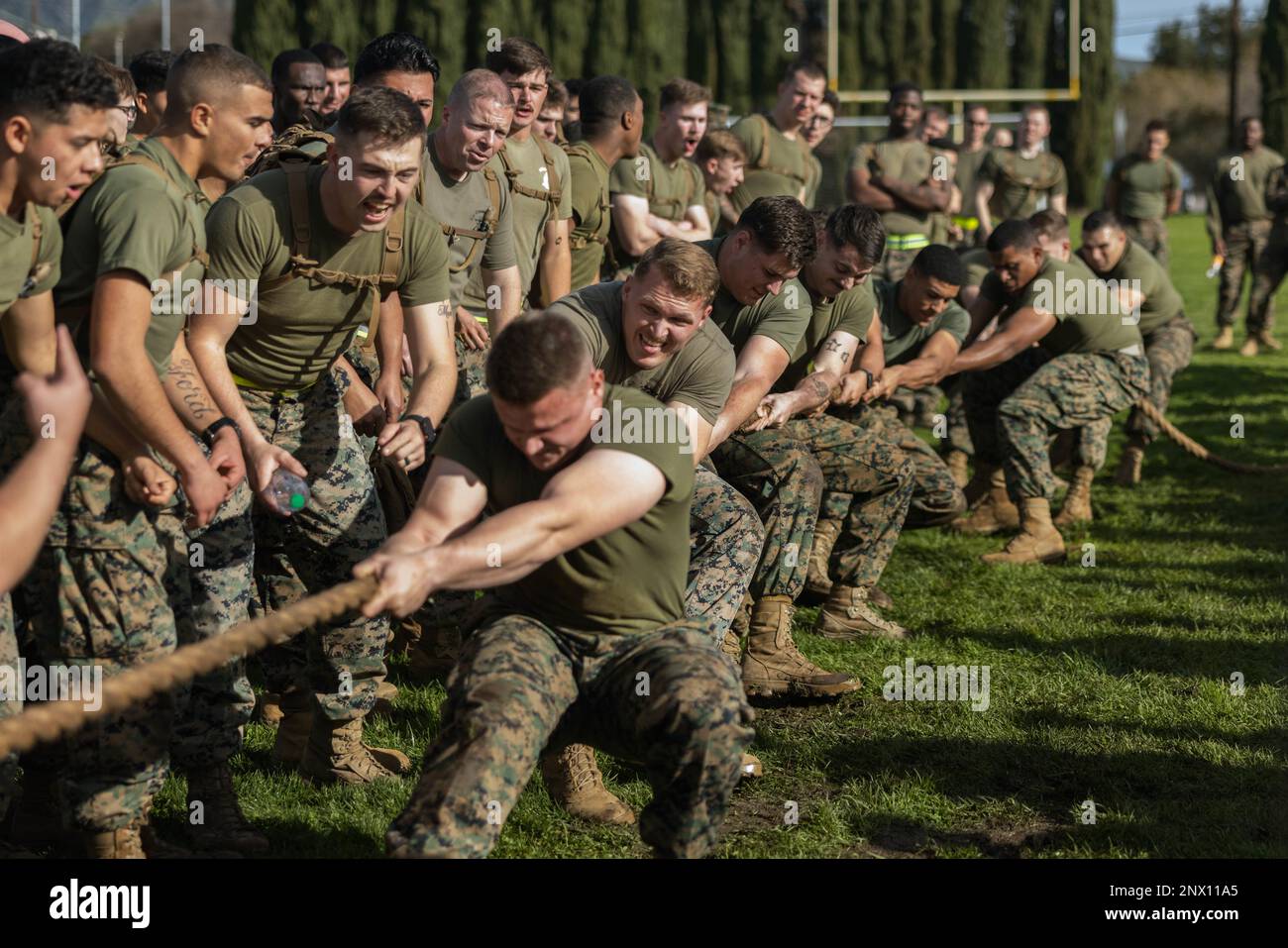 U.S. Marines with 11th Marine Regiment, 1st Marine Division ...
