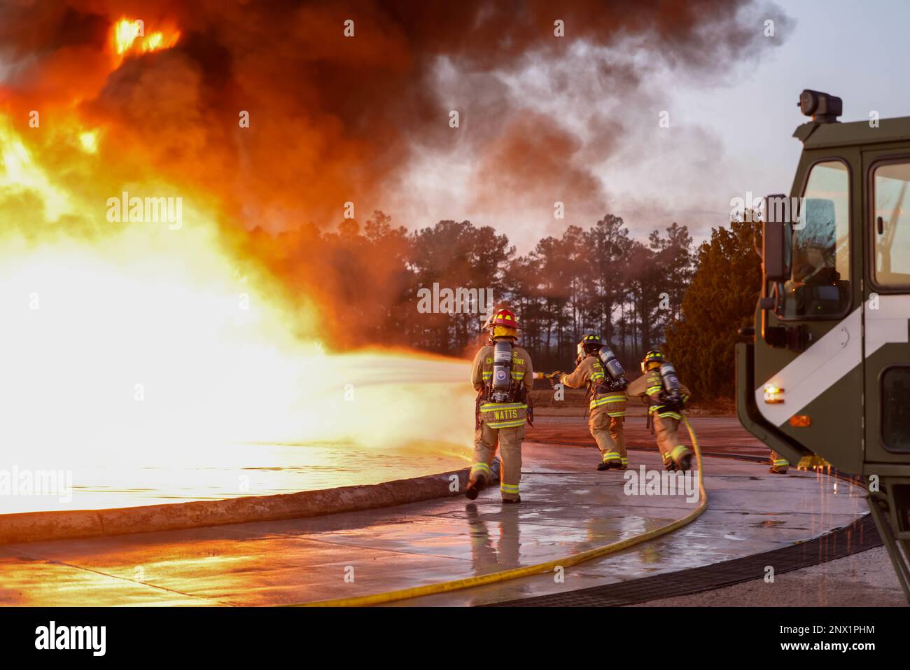 U.S. Marines with Aircraft, Rescue and Firefighting (ARFF), Marine ...