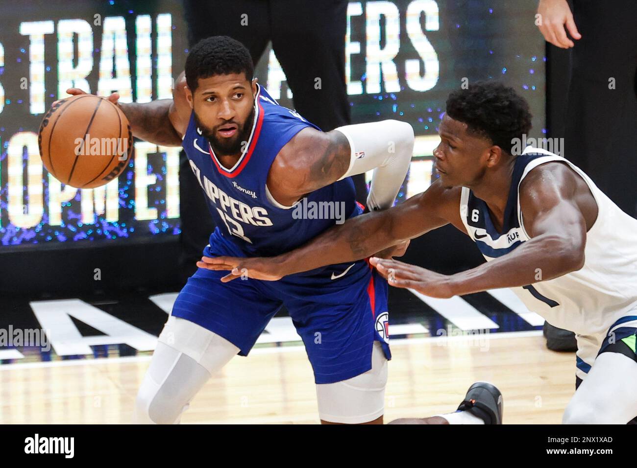 Anthony edwards nba hi-res stock photography and images - Alamy