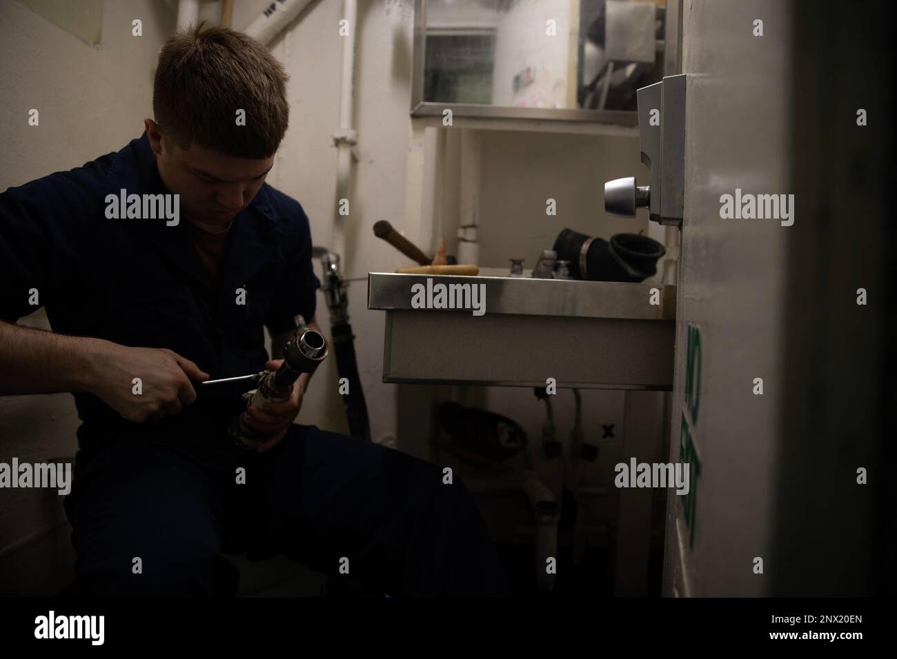 Plumbing class hi-res stock photography and images - Alamy