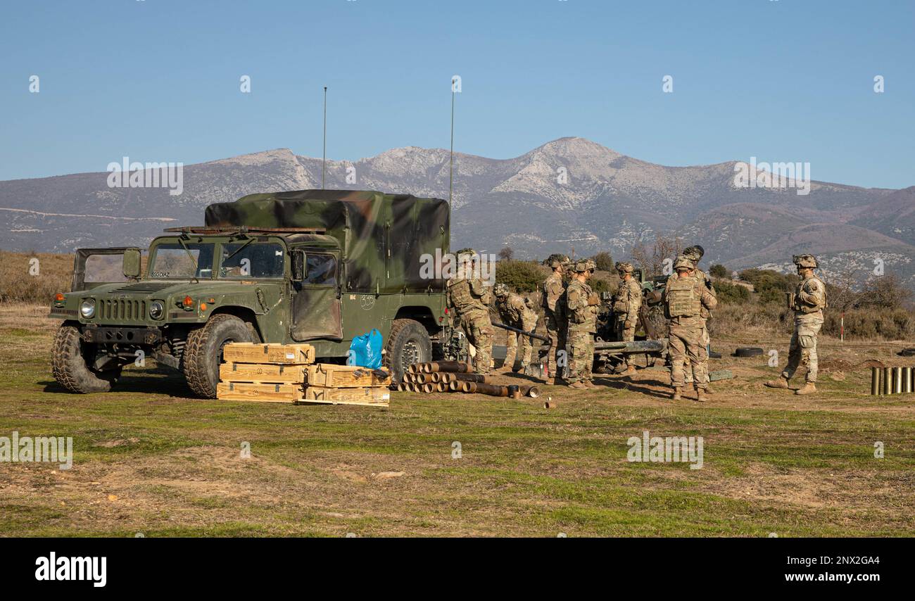 Soldiers assigned to Alpha Battery, 1st Battalion, 320th Field ...