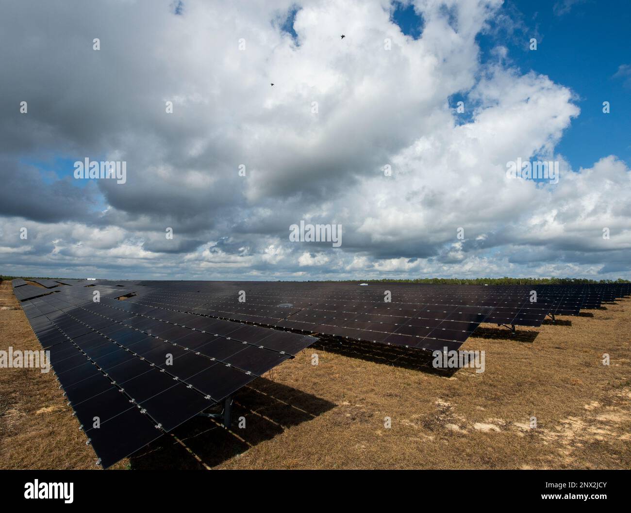 240 solar panel hi-res stock photography and images - Alamy