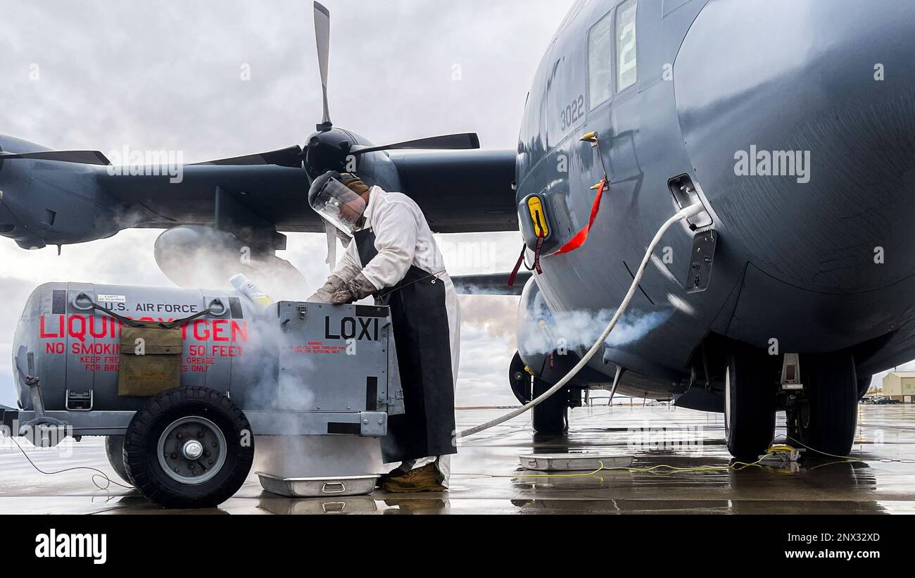 Aircraft repair services hi-res stock photography and images - Alamy