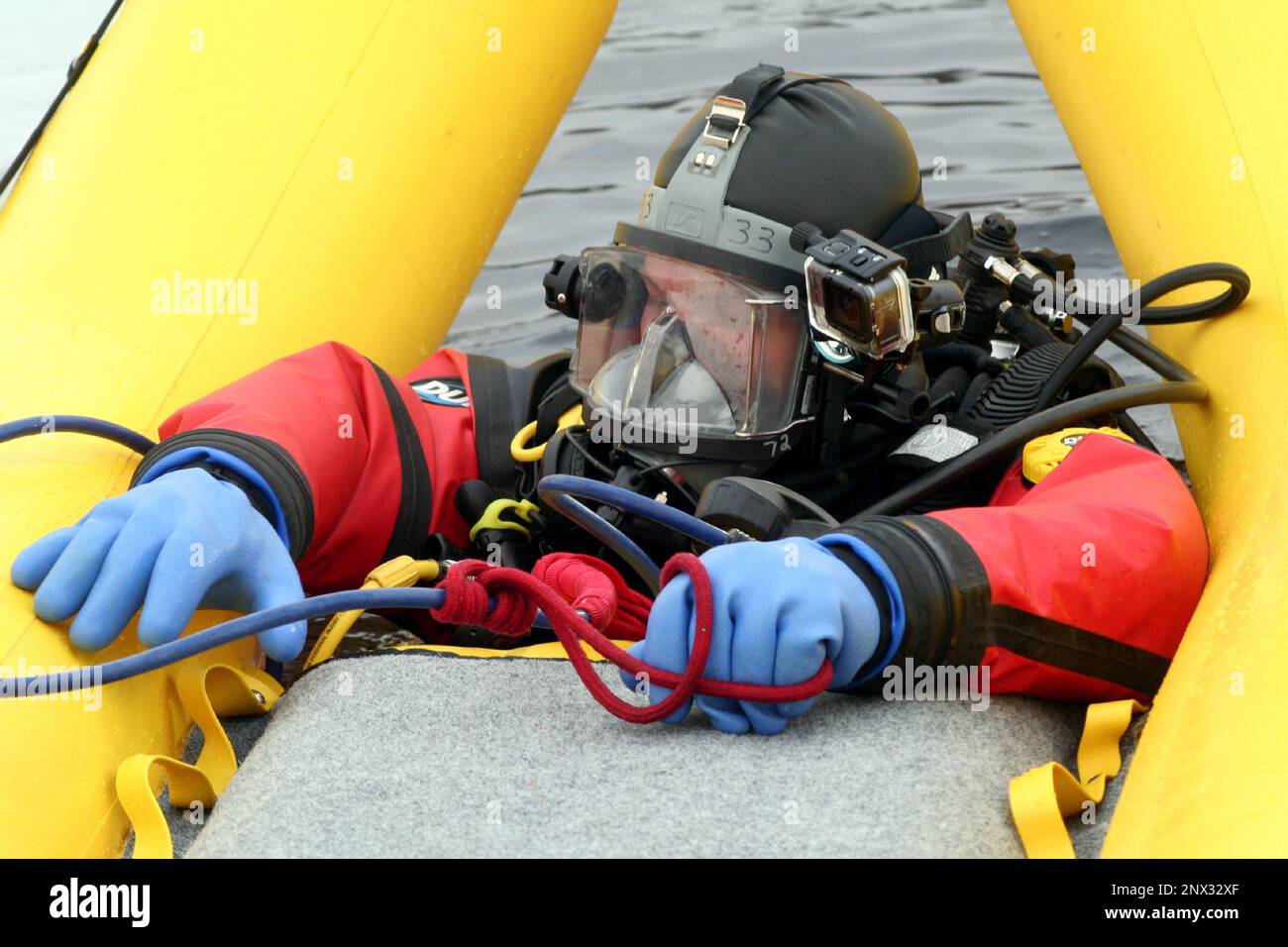 Fire department dive team hi-res stock photography and images - Alamy