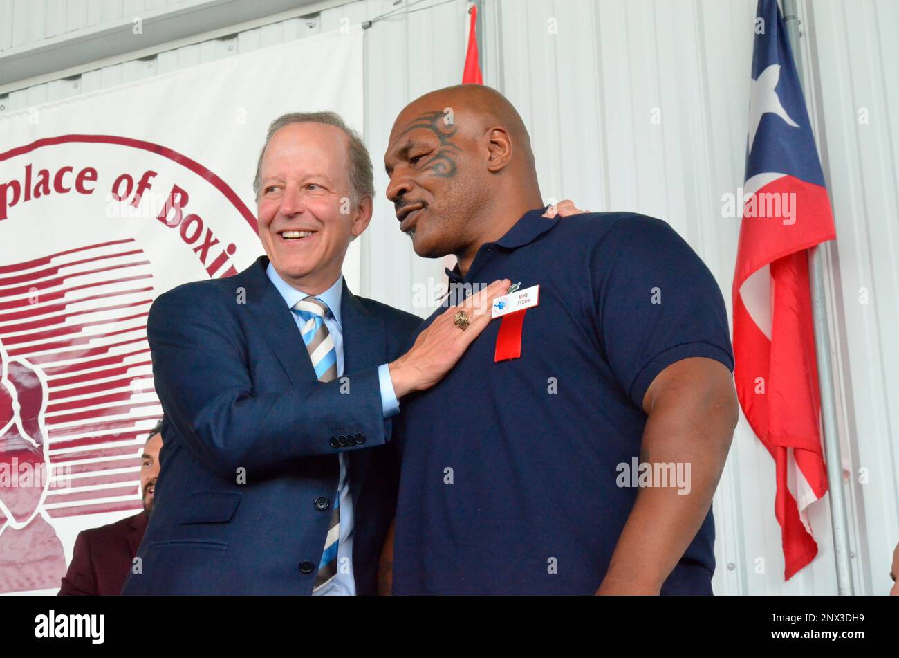 International Boxing Hall of Fame Class of 2018 inductee Jim Gray ...