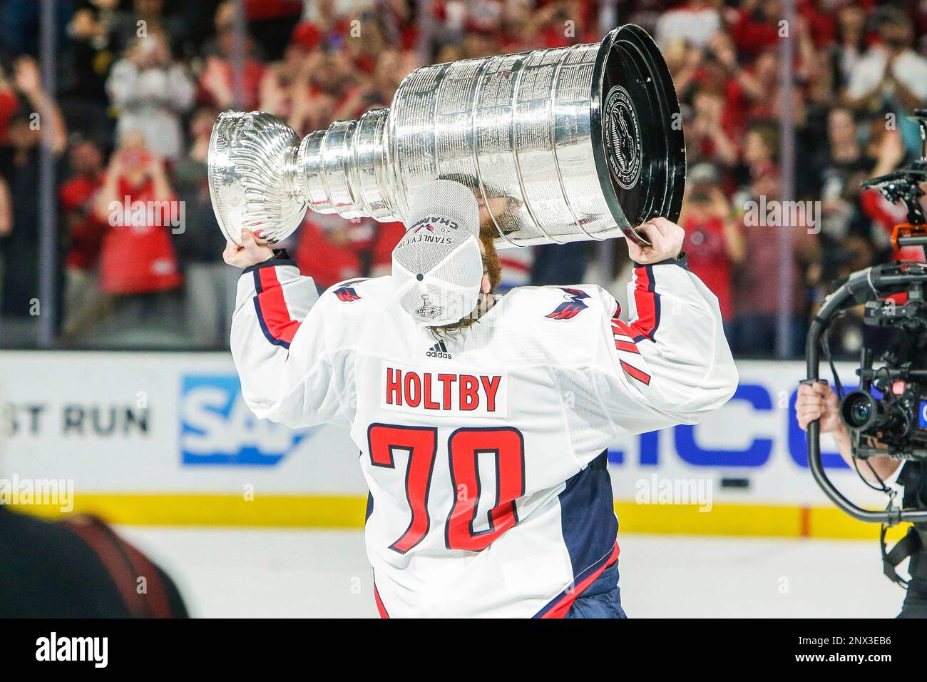 June 7, 2018: Washington Capitals goaltender Braden Holtby (70) kisses ...