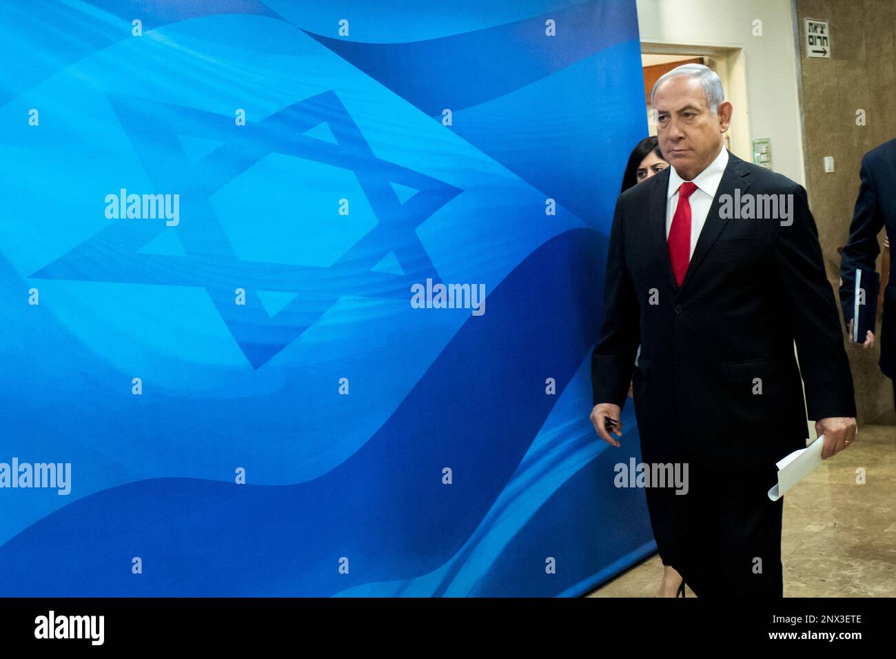 Israeli Prime Minister Benjamin Netanyahu arrives for the weekly ...