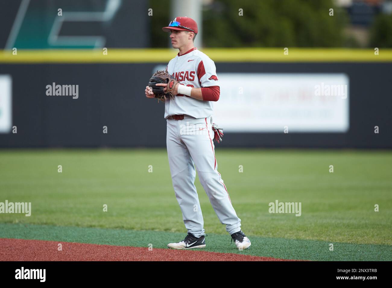 Arkansas Razorbacks second baseman Carson Shaddy (20) on defense ...