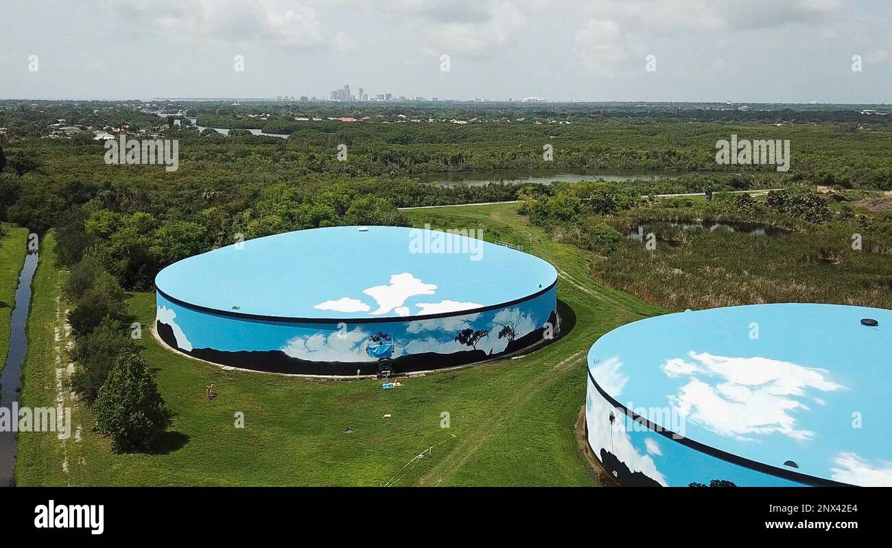Tom Stovall, 69, the artist who painted the Crescent Lake water tower ...