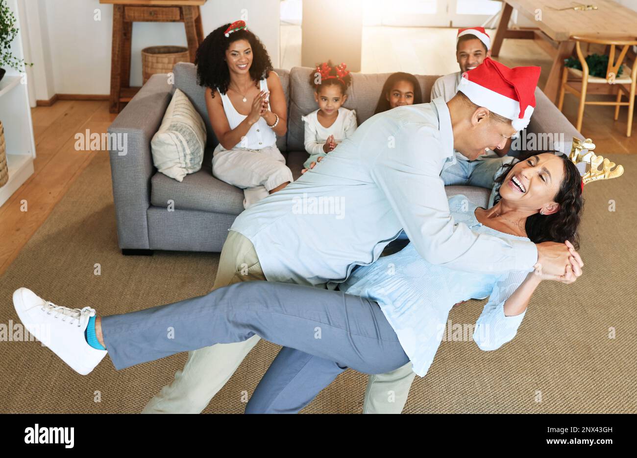 Child clapping and dancing hi-res stock photography and images - Alamy