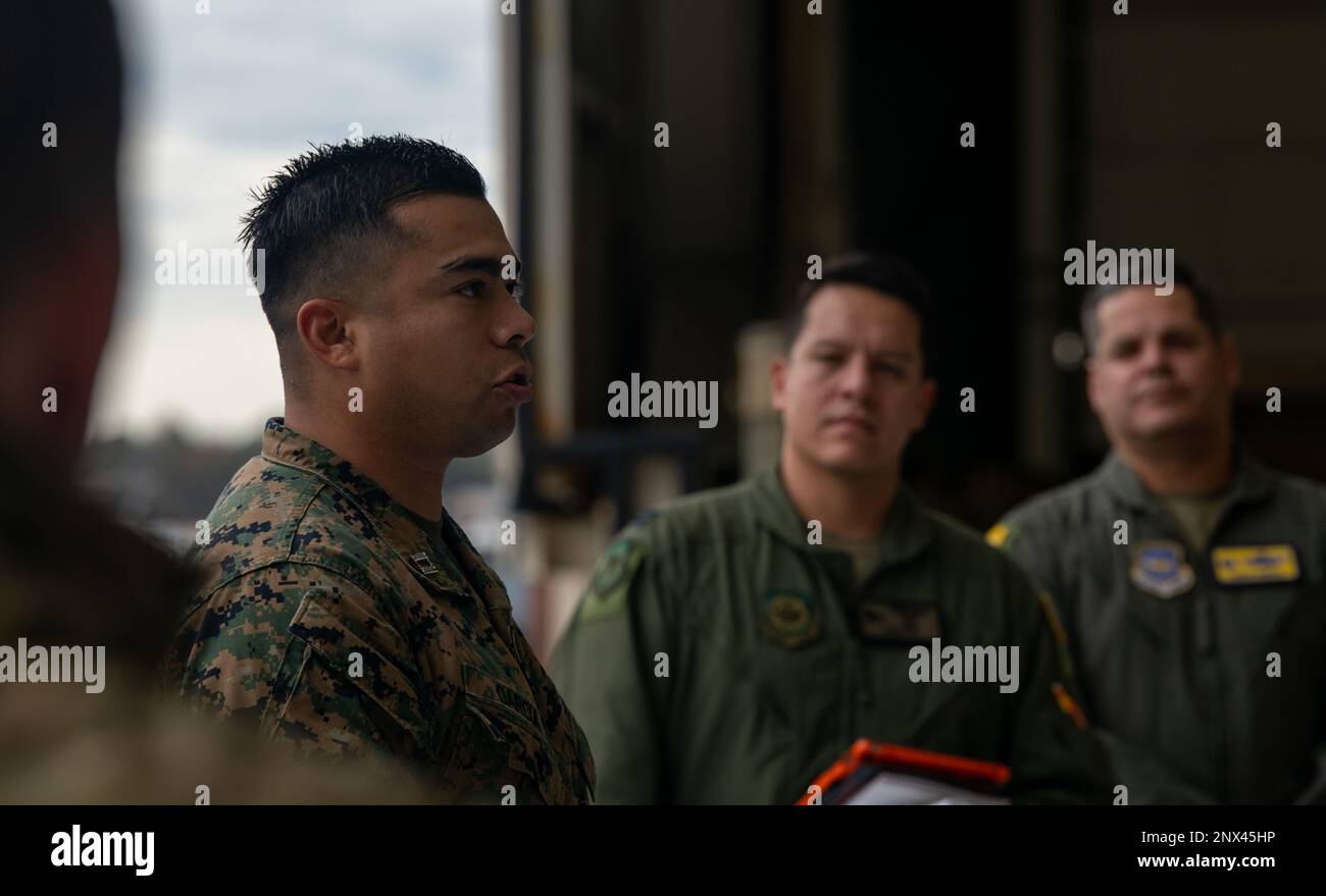 U.S. Service members review the plans for the mission generation ...