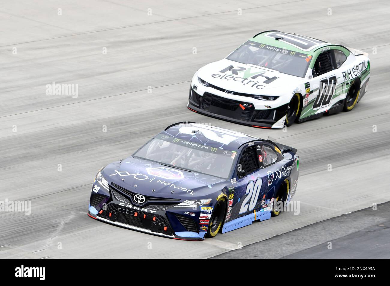 #20: Erik Jones, Joe Gibbs Racing, Toyota Camry XYO Network races with ...