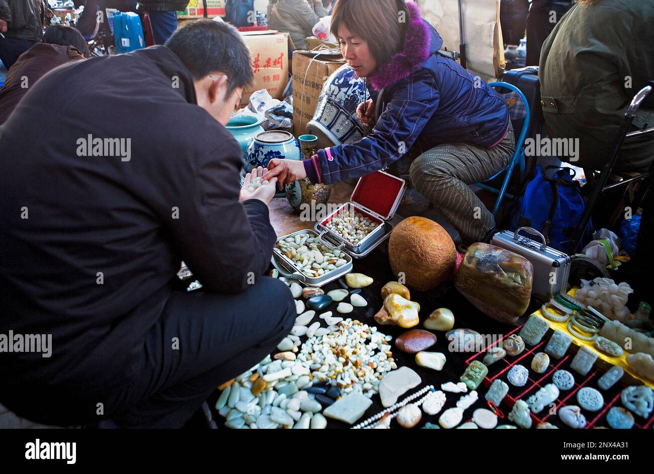 Gemstone store in Panjiayuan market,Beijing, China Stock Photo - Alamy