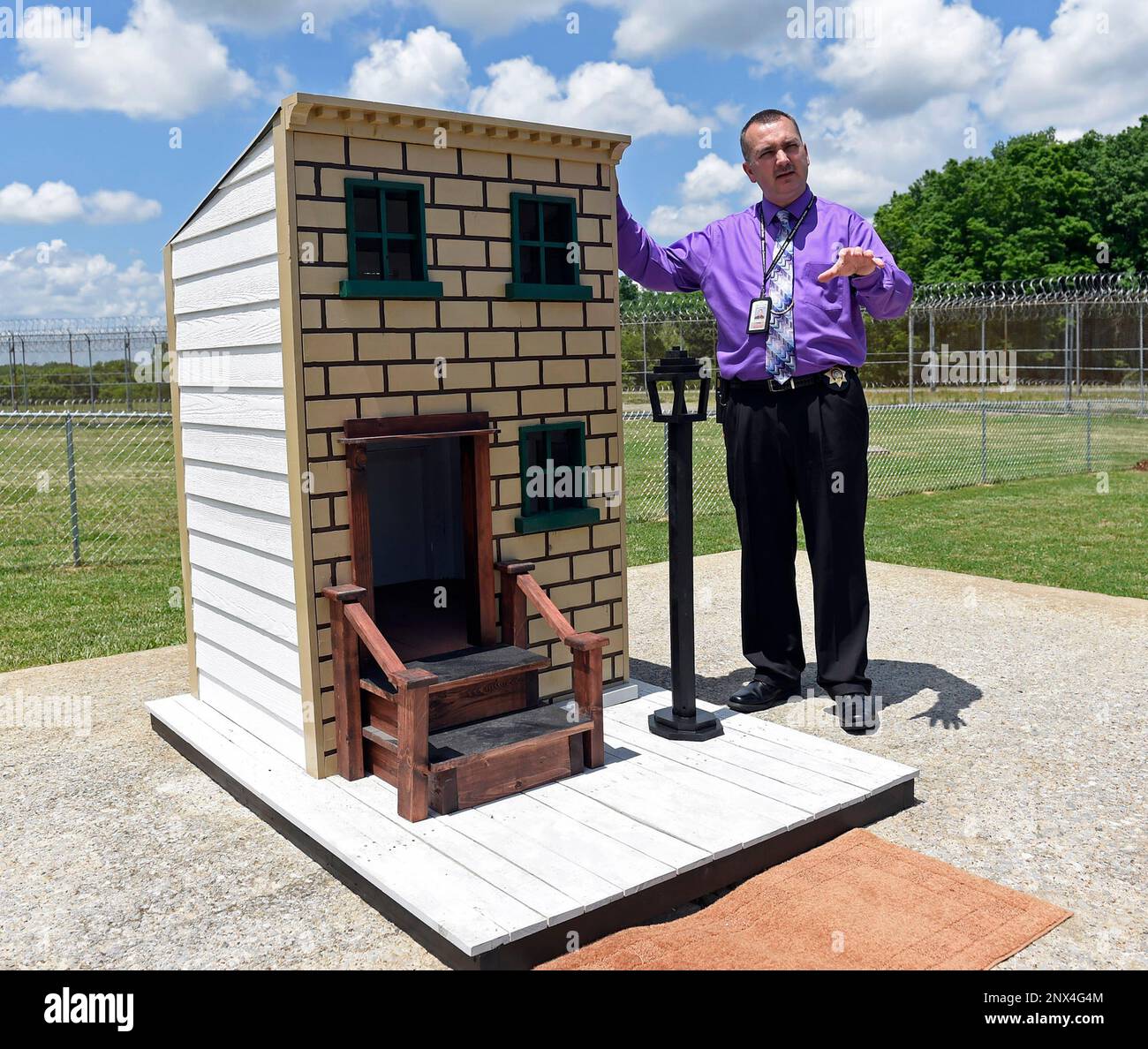 In this May 16, 2018 photo, Shawnee Correctional Center Warden Jeff ...
