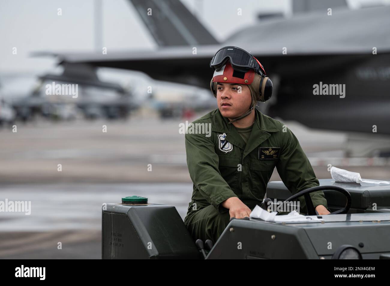 Mhu 83 bomb lift truck hi-res stock photography and images - Alamy